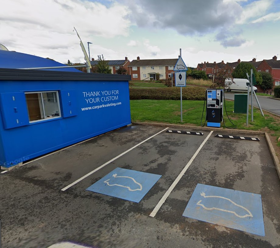 GeniePoint Charging Station | Electric vehicle charging station ...
