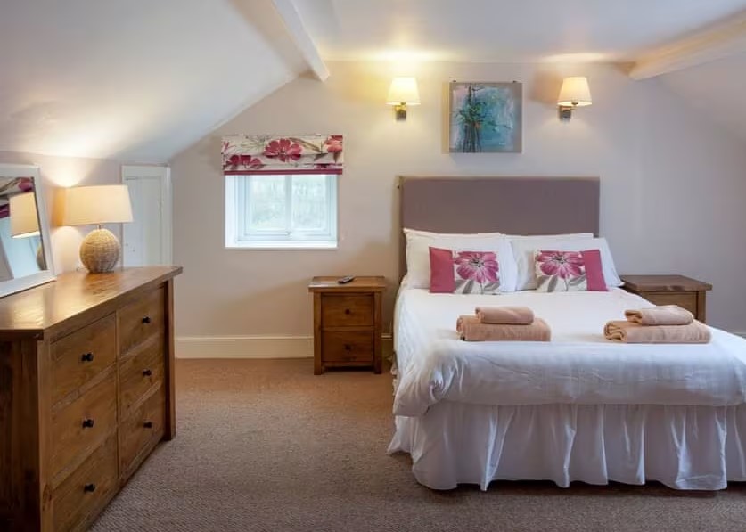 Lundy House Ruda: Another Accommodation Option - Bideford.com